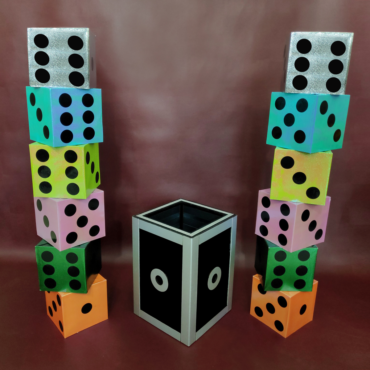 Super Big Dice Frame | Tora Magic Co.
