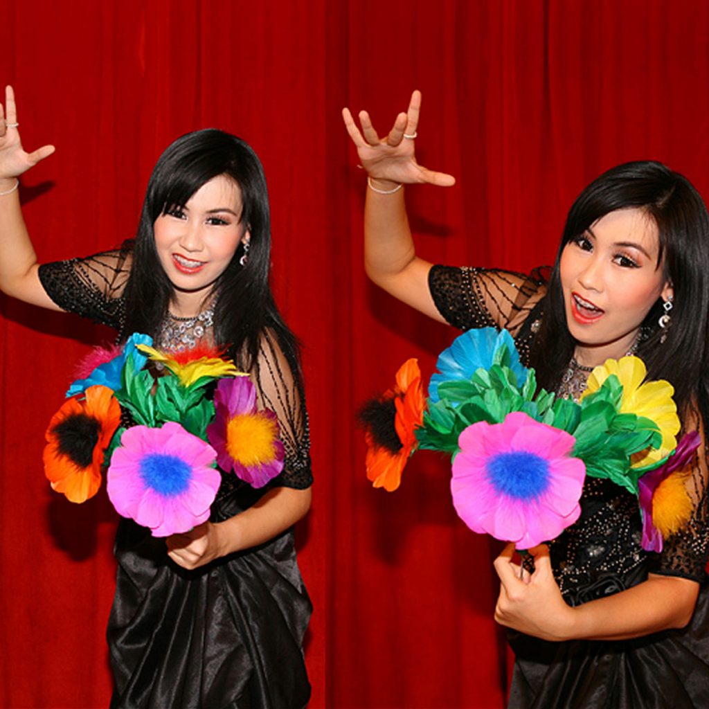 The Bowing Flower | Tora Magic Co.